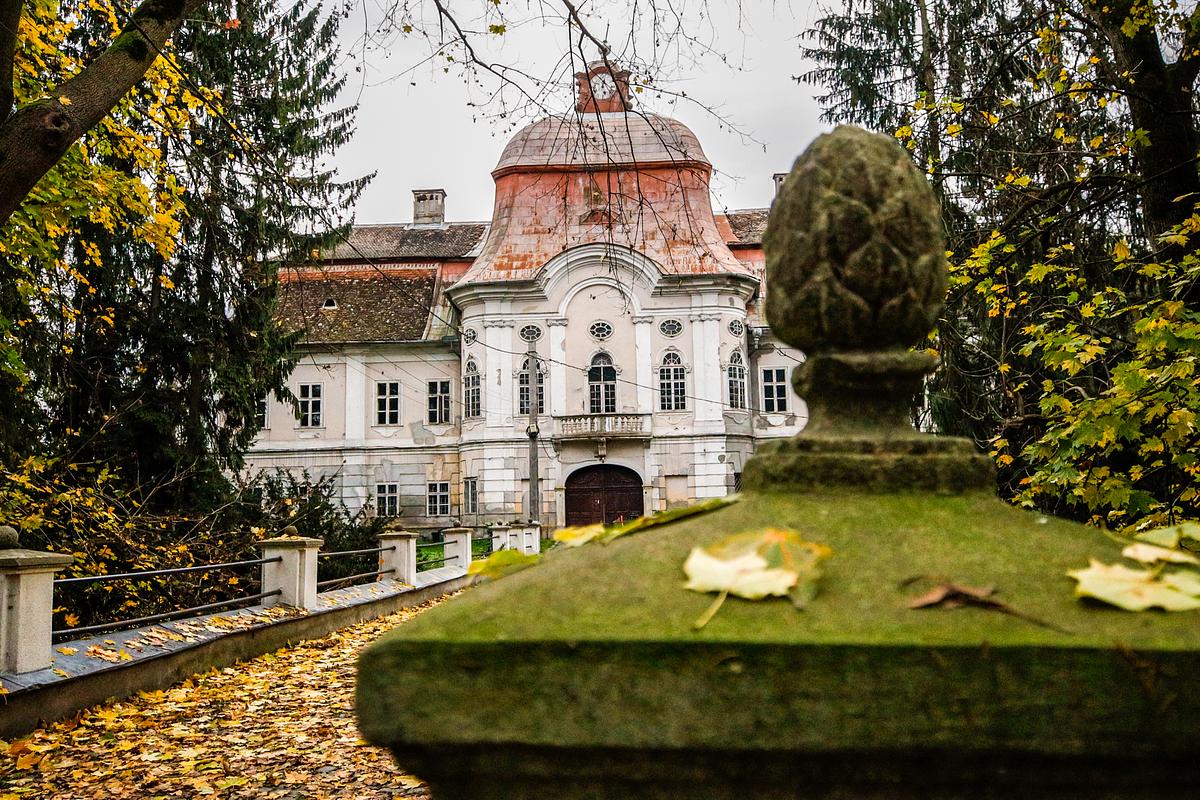 România atractivă, ruta castelelor: Ansamblul Castel Teleki - Punctul